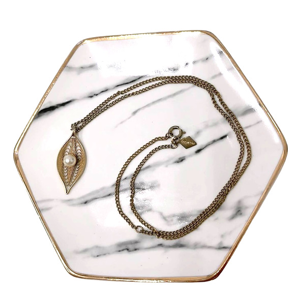 Vintage | Jewelry | Vintage Gold Tone Necklace Plated Pearl Oyster ...